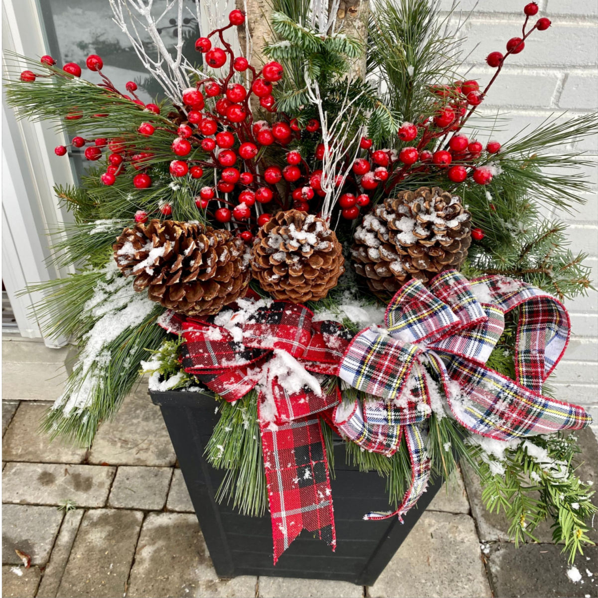 How To Make Christmas Decorations From Baskets & Containers!